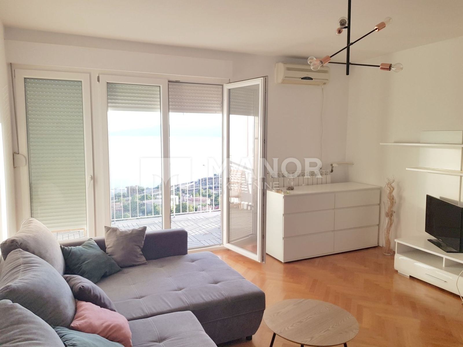 RIJEKA, TURNIĆ - 3S KL stan, jug, zgrada s liftom (prodaja)