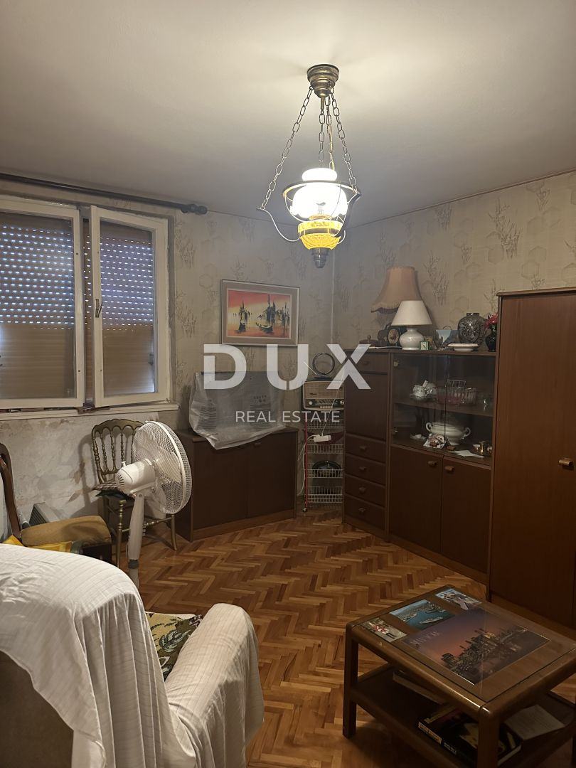 RIJEKA, TURNIĆ - Mali stan sa pogledom na more (prodaja)