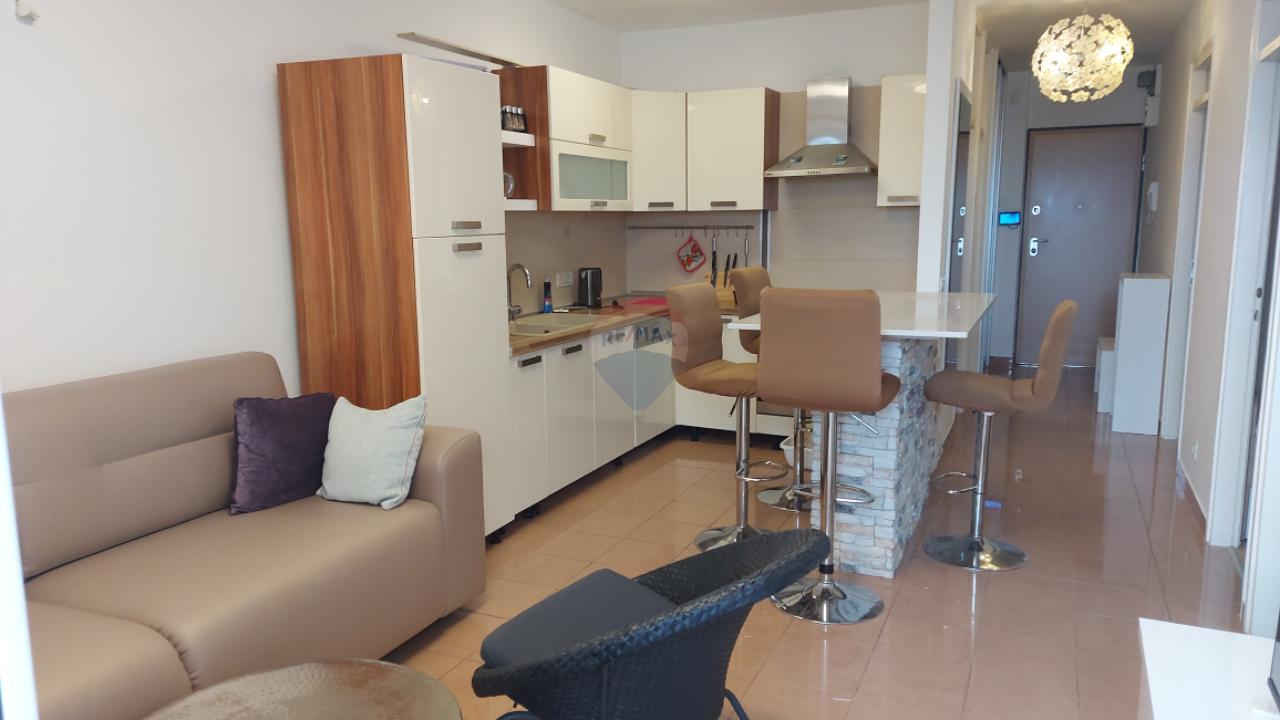 Rijeka, Turnić - trosoban stan + DB, 64 m2 (prodaja)