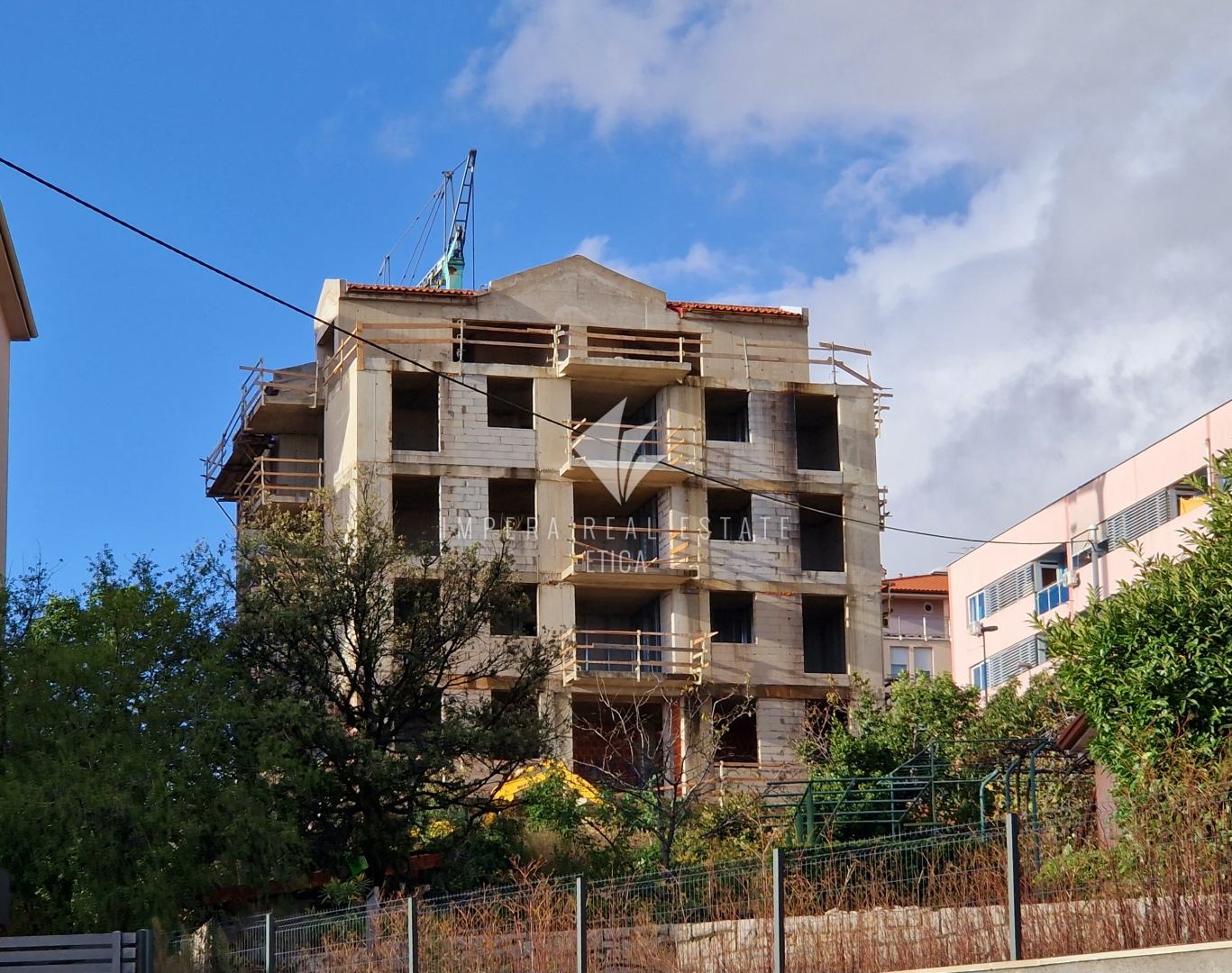 RIJEKA, ZAMET-2S+DB u novogradnji s dvije terase i pogledom na more ...