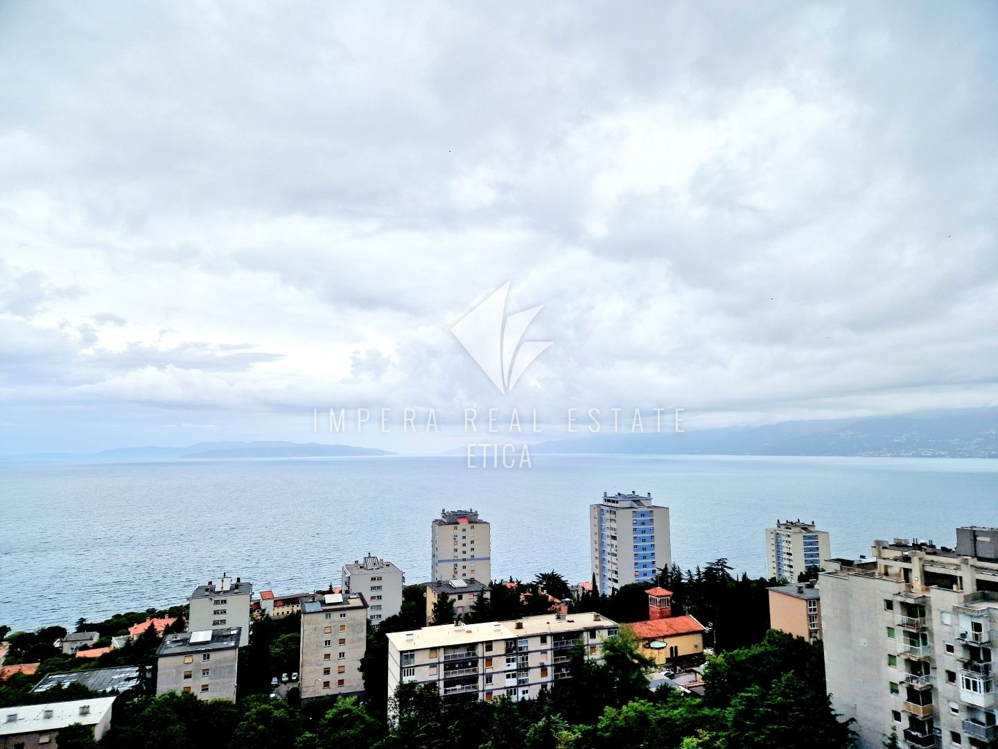 RIJEKA,ZAMET-3S+DB s predivnim pogledom na more i akvatorij (prodaja)