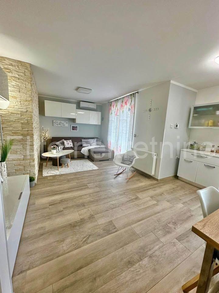 Rijeka, Zamet - prodaja stana u novijoj zgradi, parking, 65m2! (prodaja)