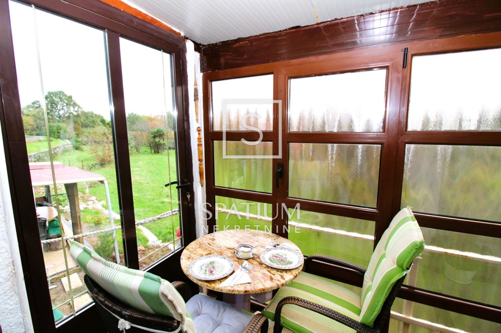 RUKAVAC, STAN S OKUĆNICOM I VRTNOM KUĆICOM (prodaja)