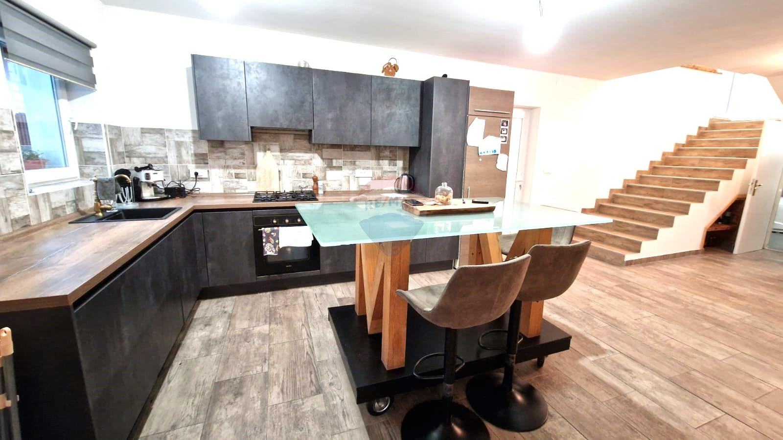 SAMOBOR okolica, Petkov Breg, kuća 240m2 (4SB+DB) +poslovni prostor ...