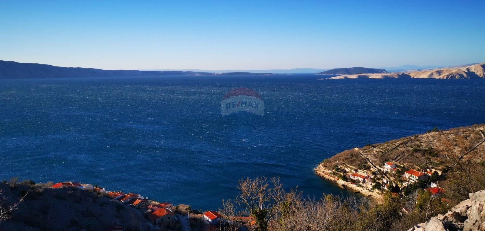 Senj, Starigrad, građevinski teren 100m od mora