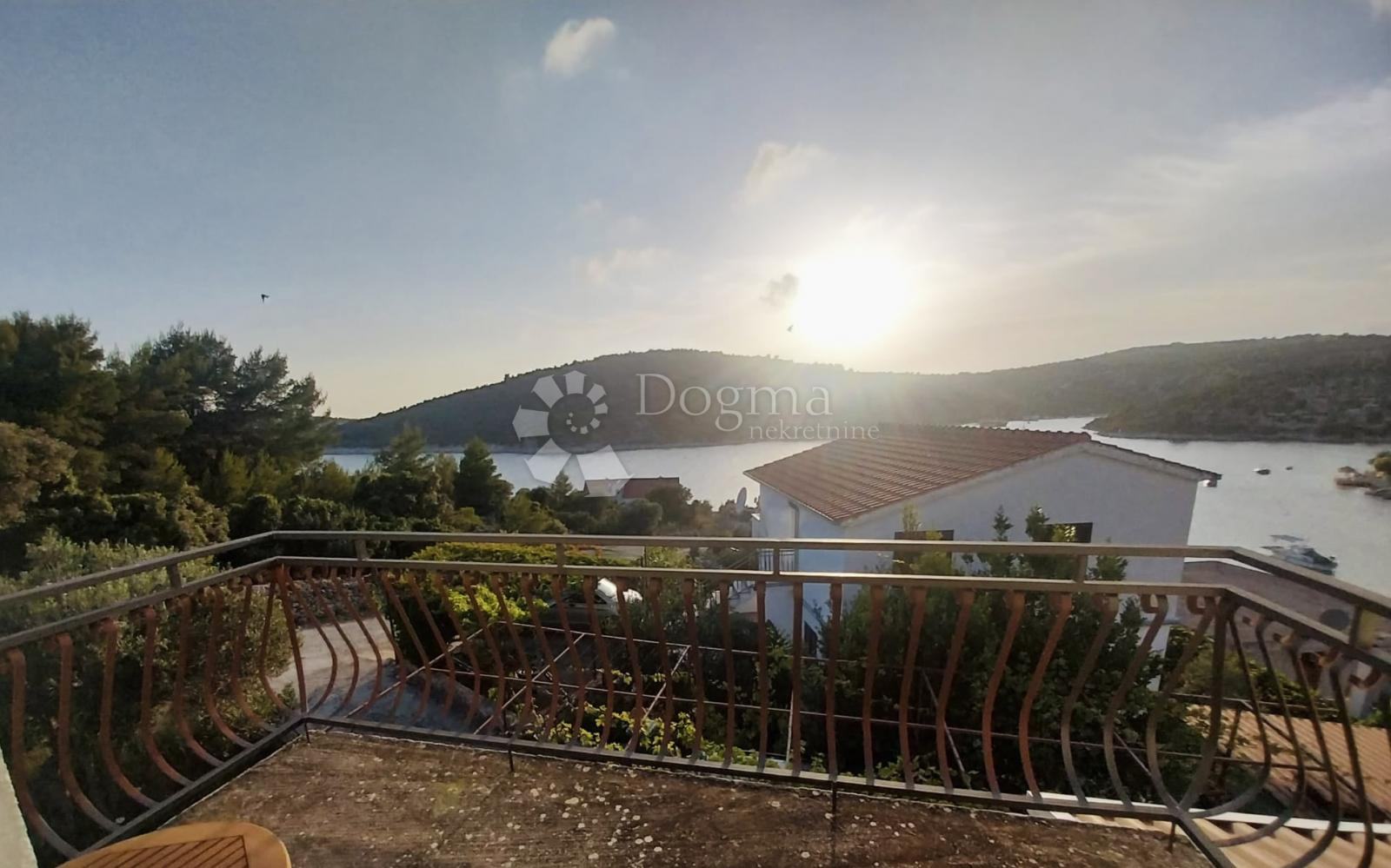 SEVID, KUĆA 70M OD MORA (prodaja)