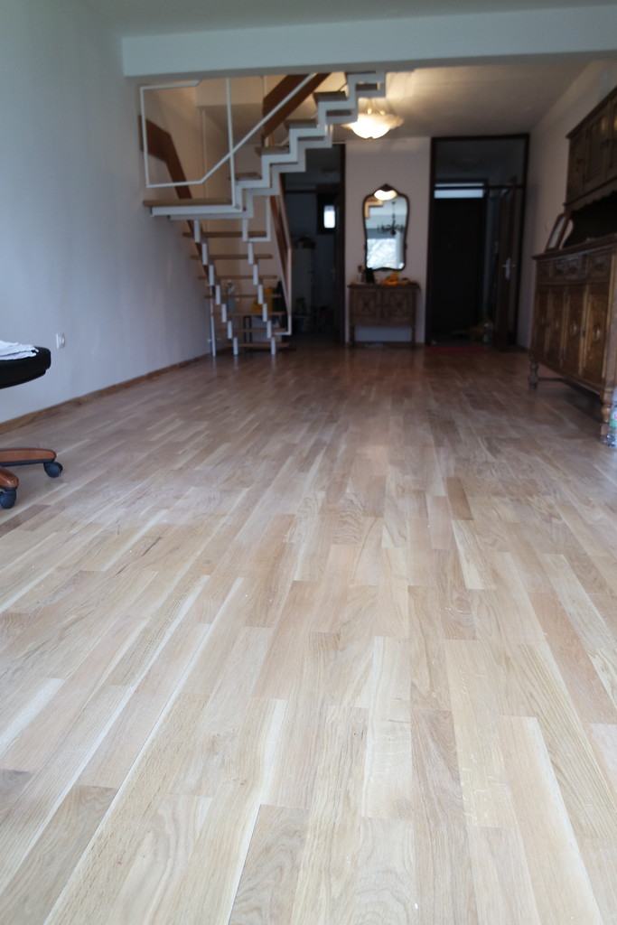 SIGET,TROSOBNI,DVOETAŽNI, 96 m2,RENOVIRAN! (prodaja)