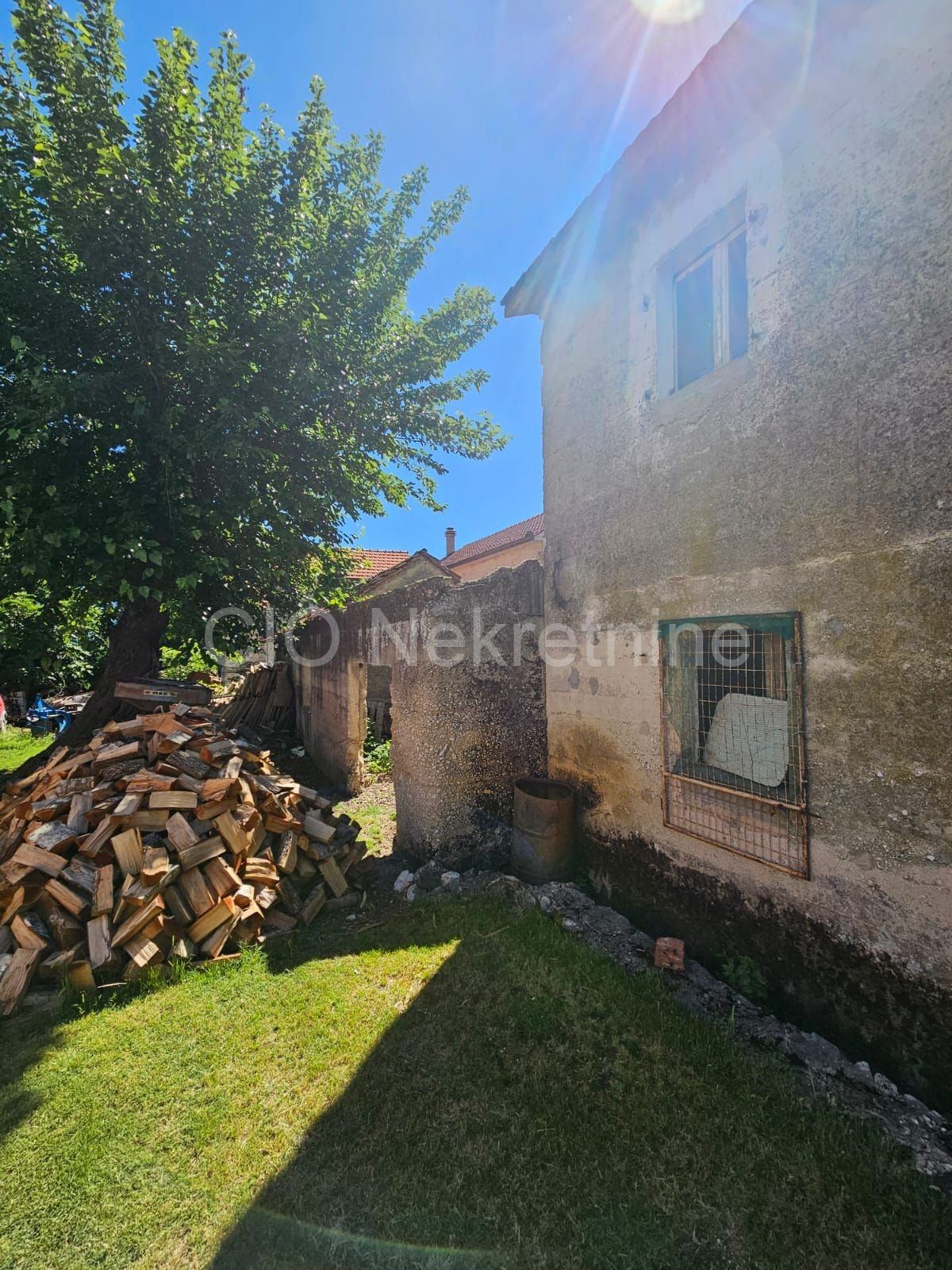 Sinj, Brnaze, kamena kuća za adaptaciju, prodaja (prodaja)
