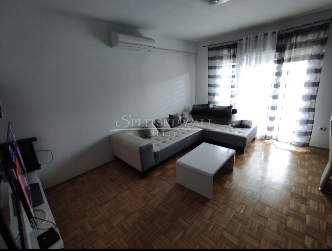 Sinj, Centar: dvosoban stan prodaja (prodaja)