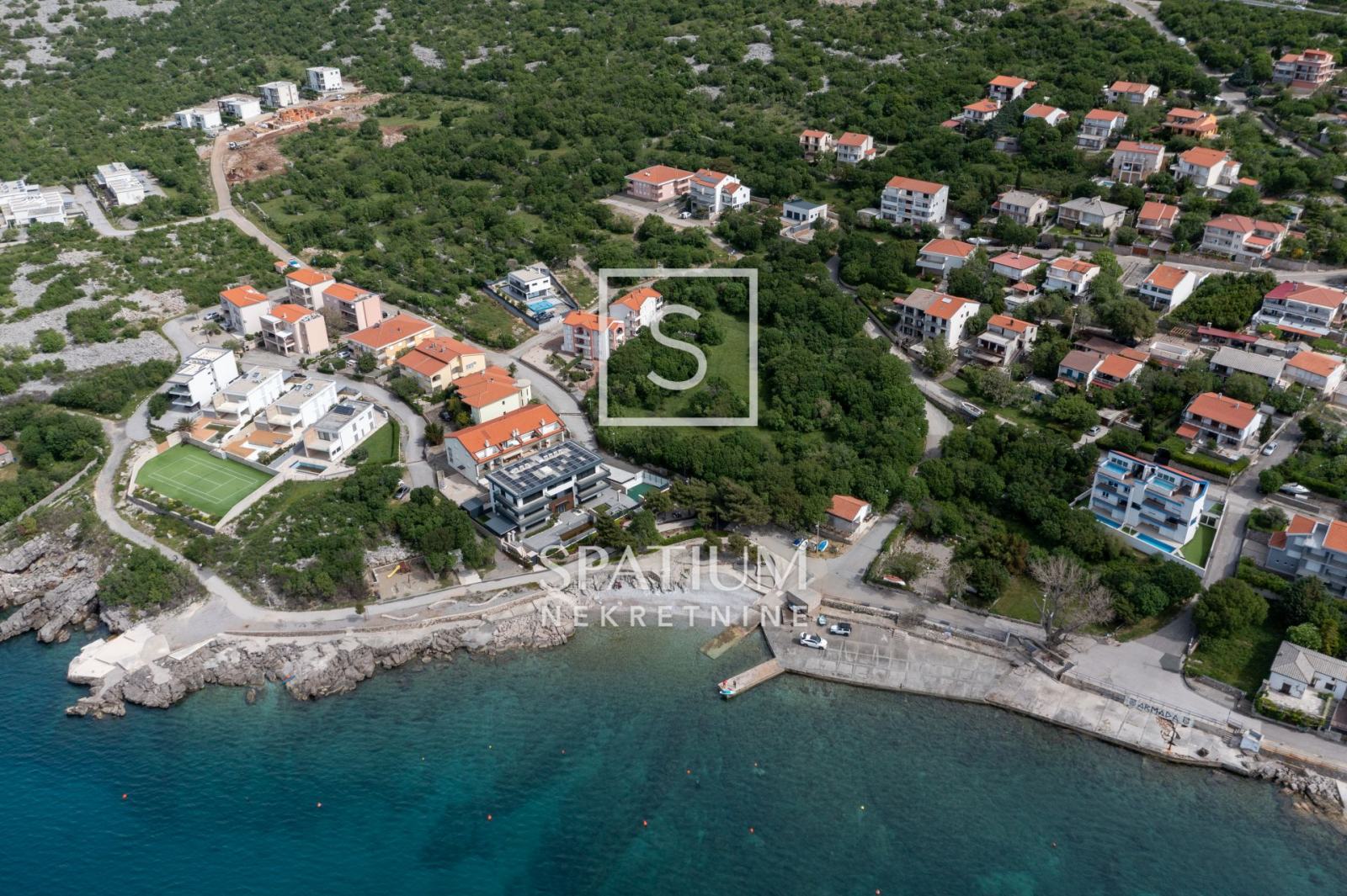 SMOKVICA KRMPOTSKA, ZEMLJIŠTE