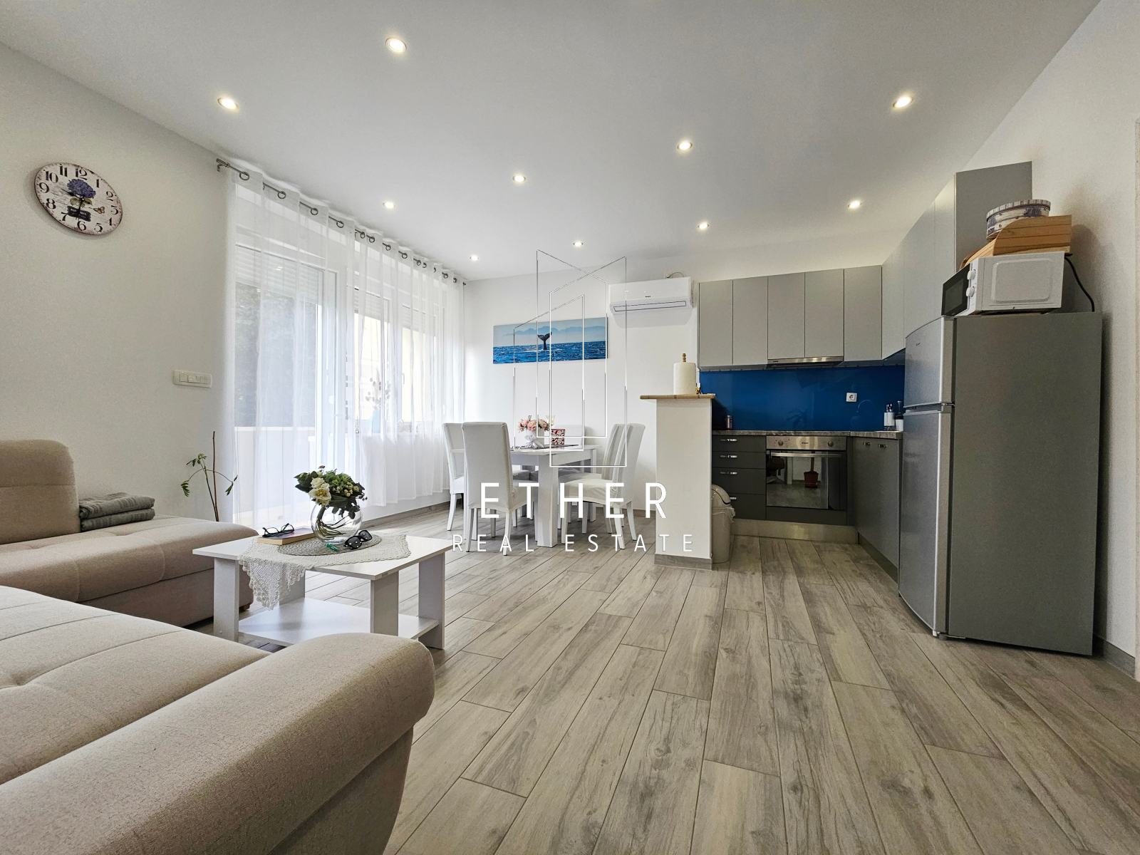 SPINUT, RENOVIRAN DVOSOBAN STAN S PARKINGOM (prodaja)