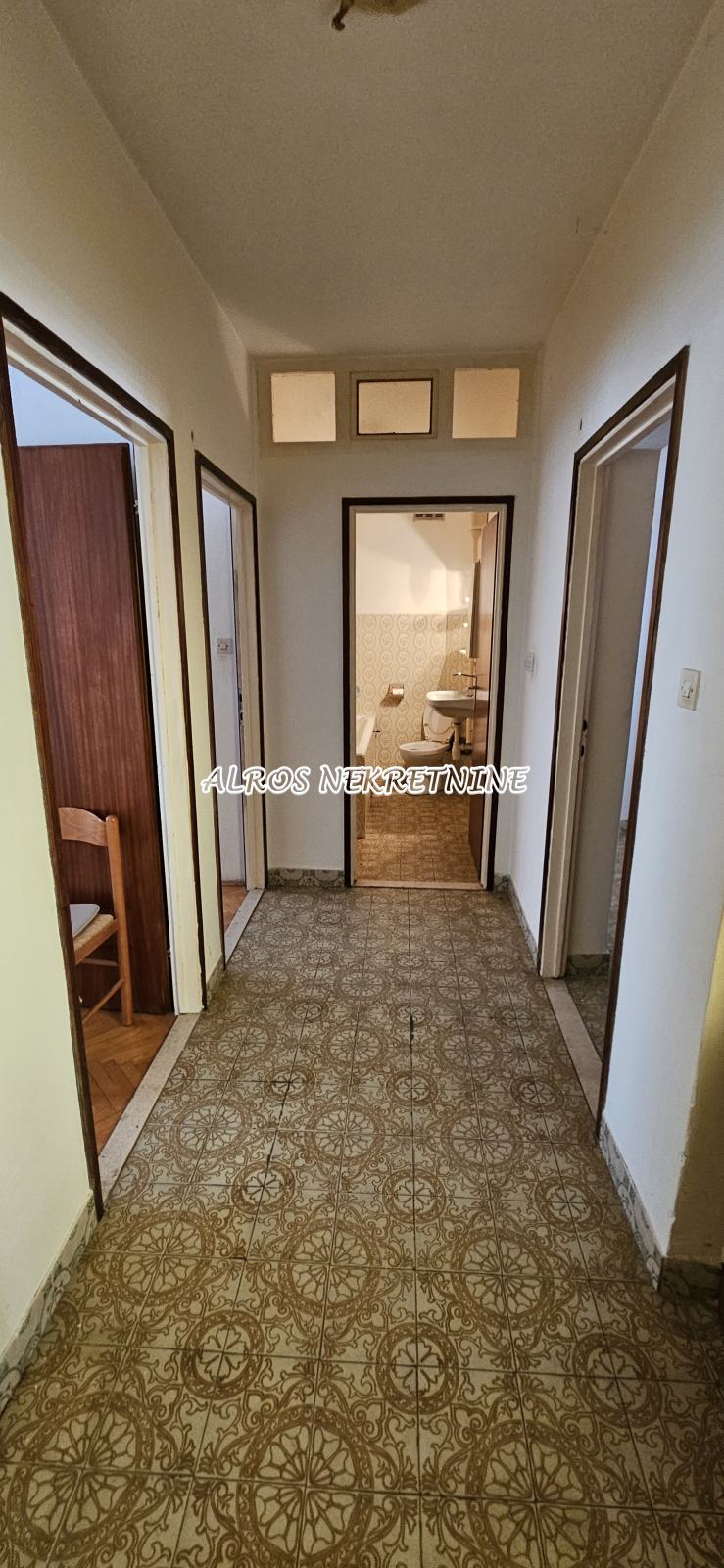 SPLIT, BRDA, STAN U KUĆI 49,04m2+balkon 8,13m2 120.000 EUR (prodaja)