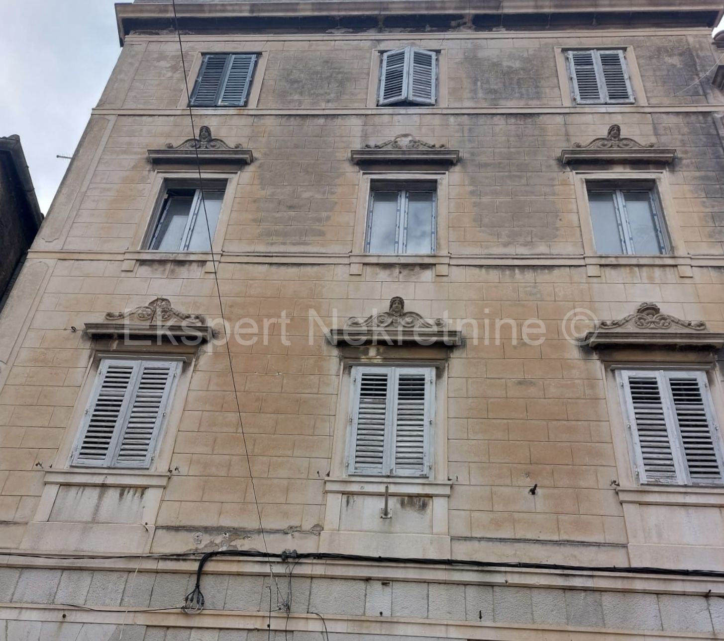 Split,Centar,četvorsoban stan 119m2 u centru grada,prilika!! (prodaja)