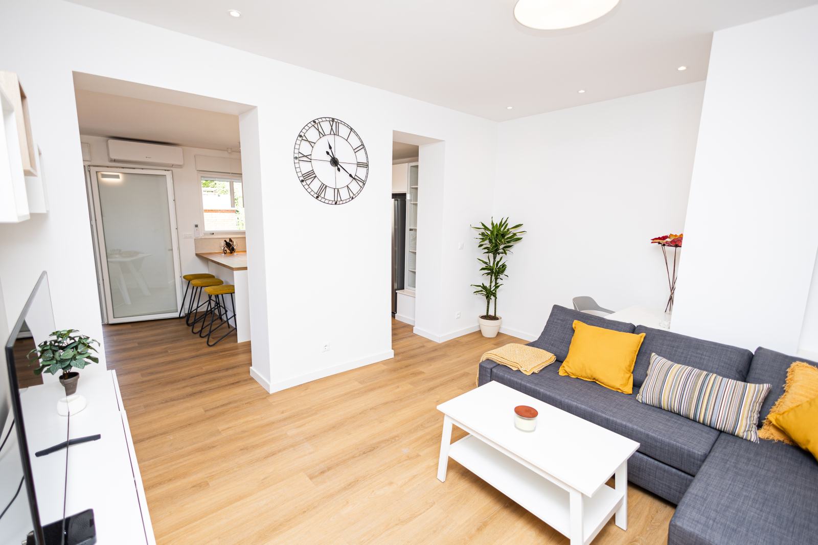 Split, centar, jednosoban stan za dugoročan najam (iznajmljivanje)