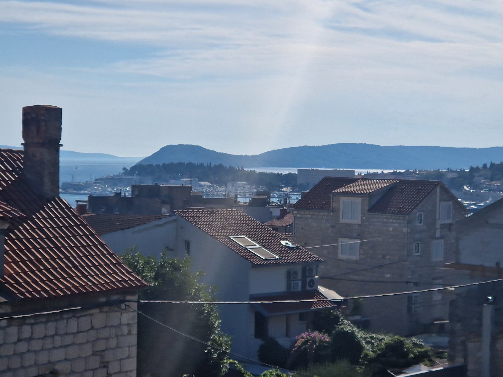 SPLIT, CENTAR, RADUNICA, 38m2 ZA RENOVACIJU (prodaja)