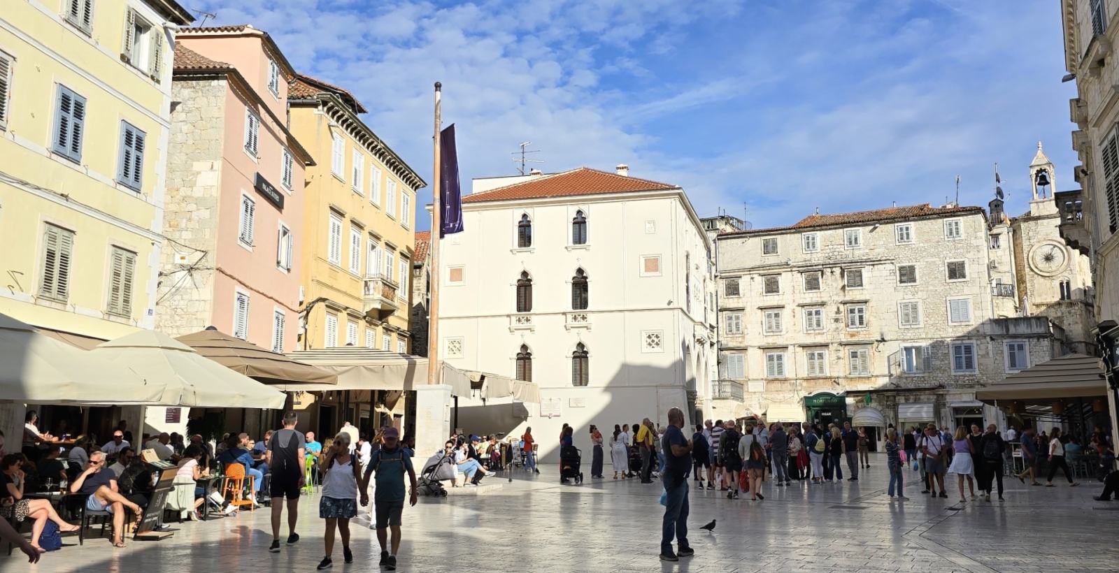 Split, Centar - renoviran jednosobni stan 45 m2, super lokacija (prodaja)