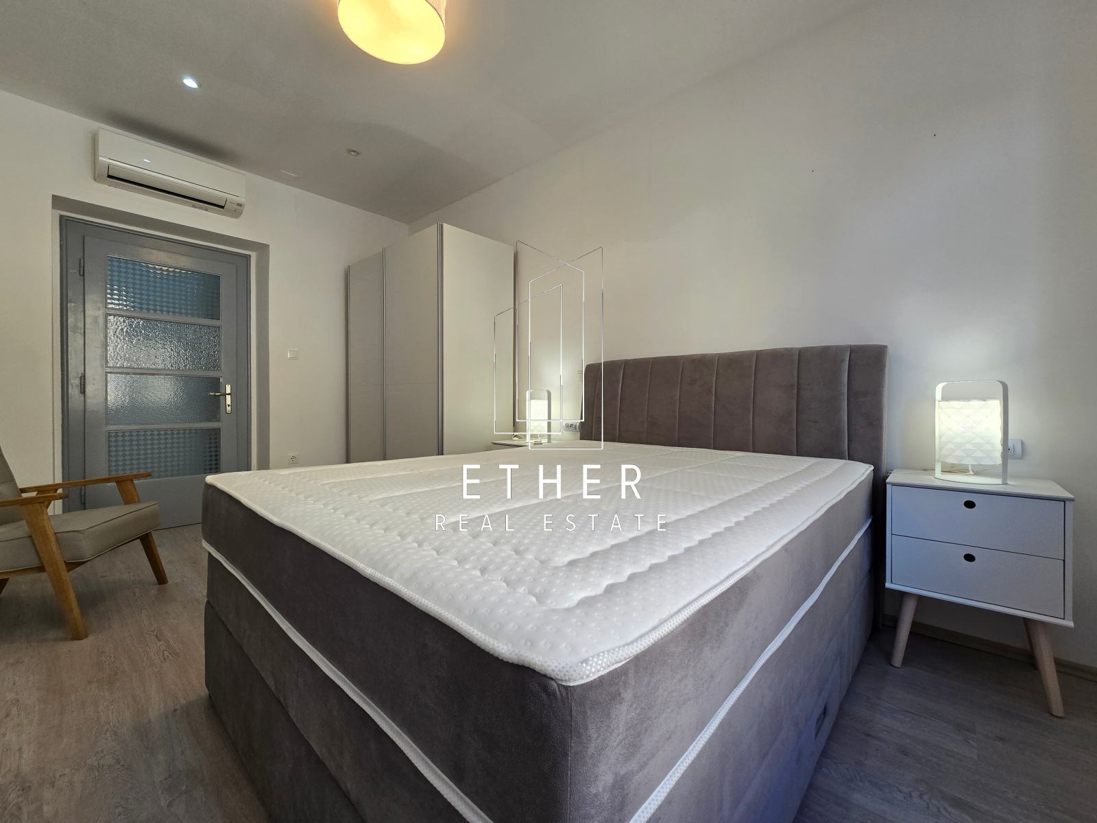 SPLIT, CENTAR, TROSOBAN STAN, DUGOROČNO (iznajmljivanje)