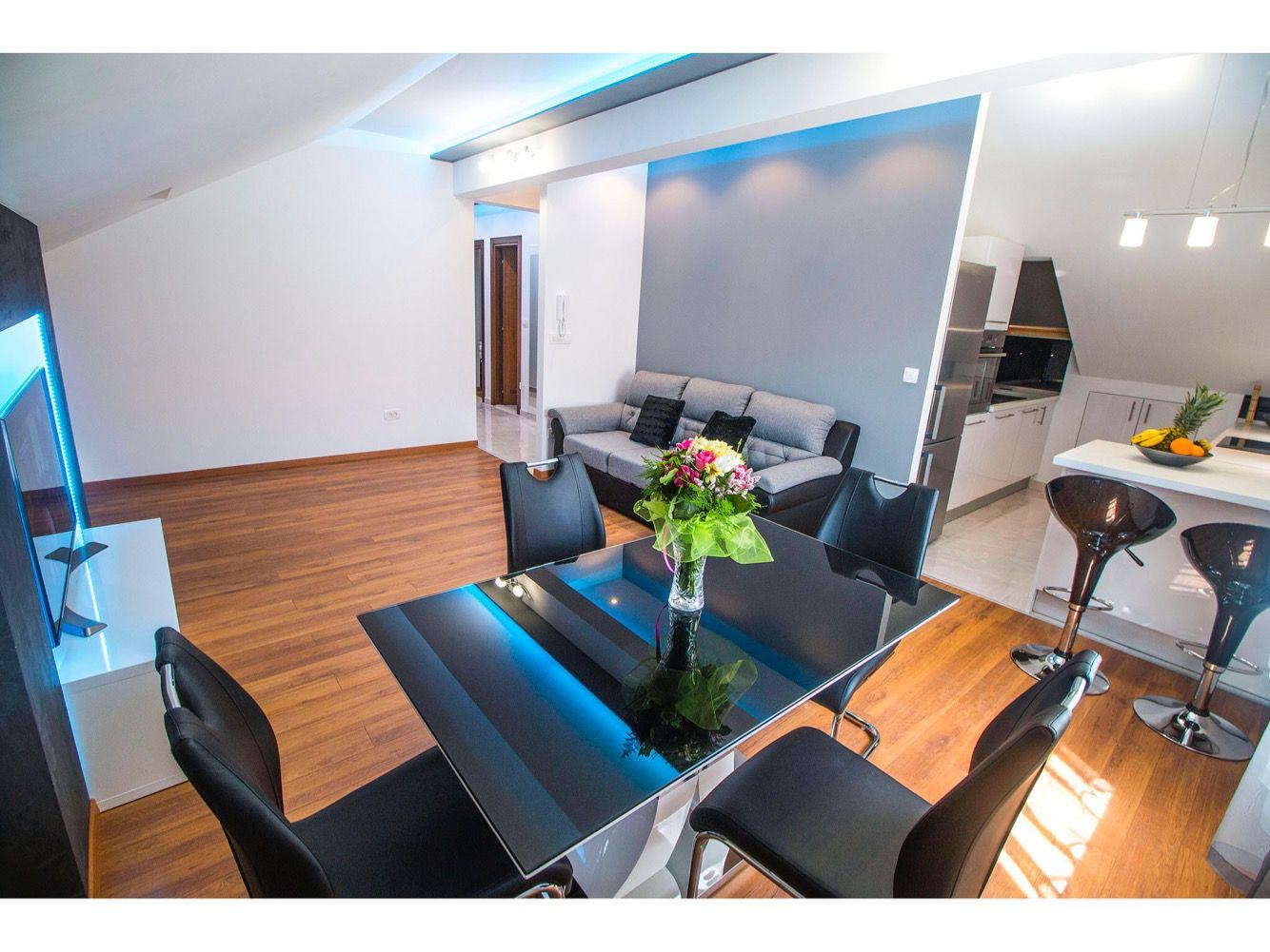 Split, Dragovode, dvosobni stan 82 m2 - 600€ (iznajmljivanje)