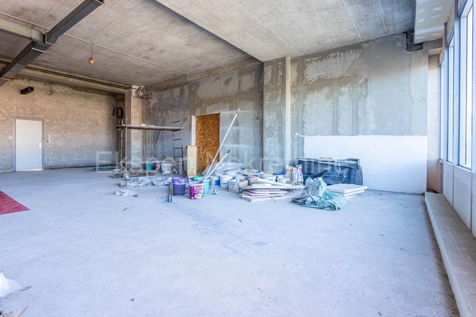 Split,Firule, poslovni prostor 195m2 u blizni KBC Firule (iznajmljivanje)