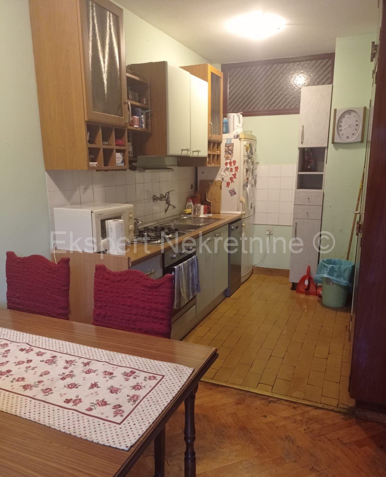 Split,Kman,komforan dvosoban stan 79m2 na prvom katu,potrebno uređenje (prodaja)