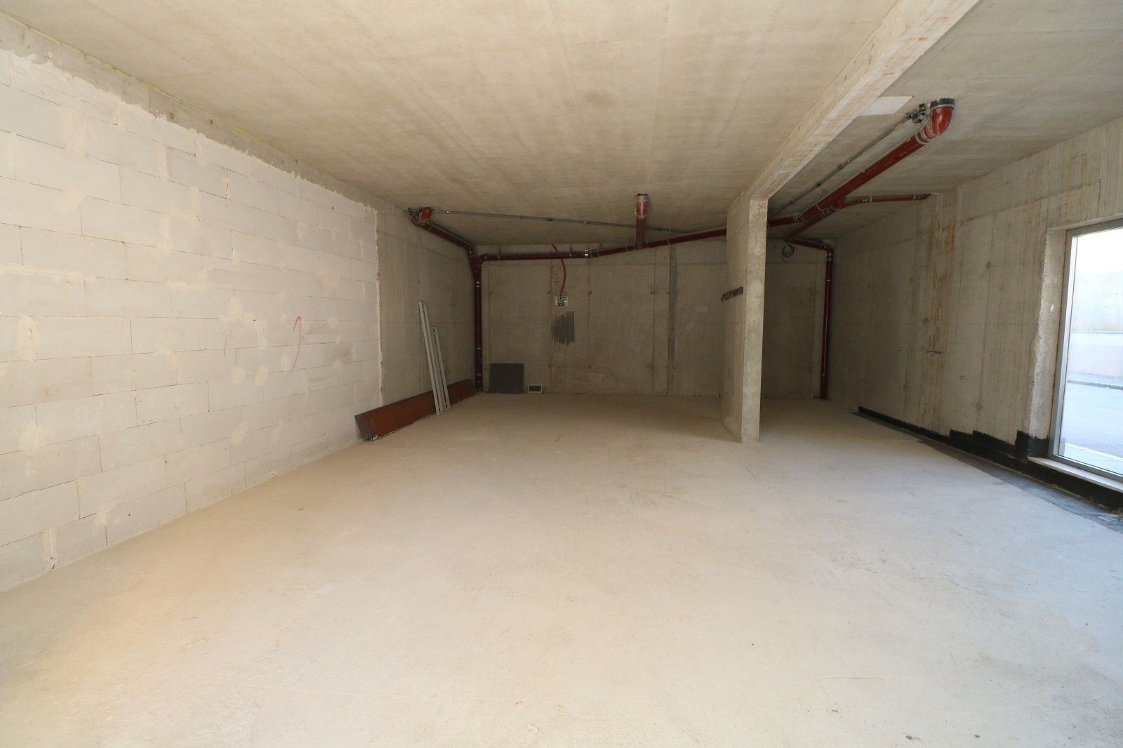 Split, Mejaši - roh bau posl. prostor sa osiguranim parkingom, 84 m2 ...