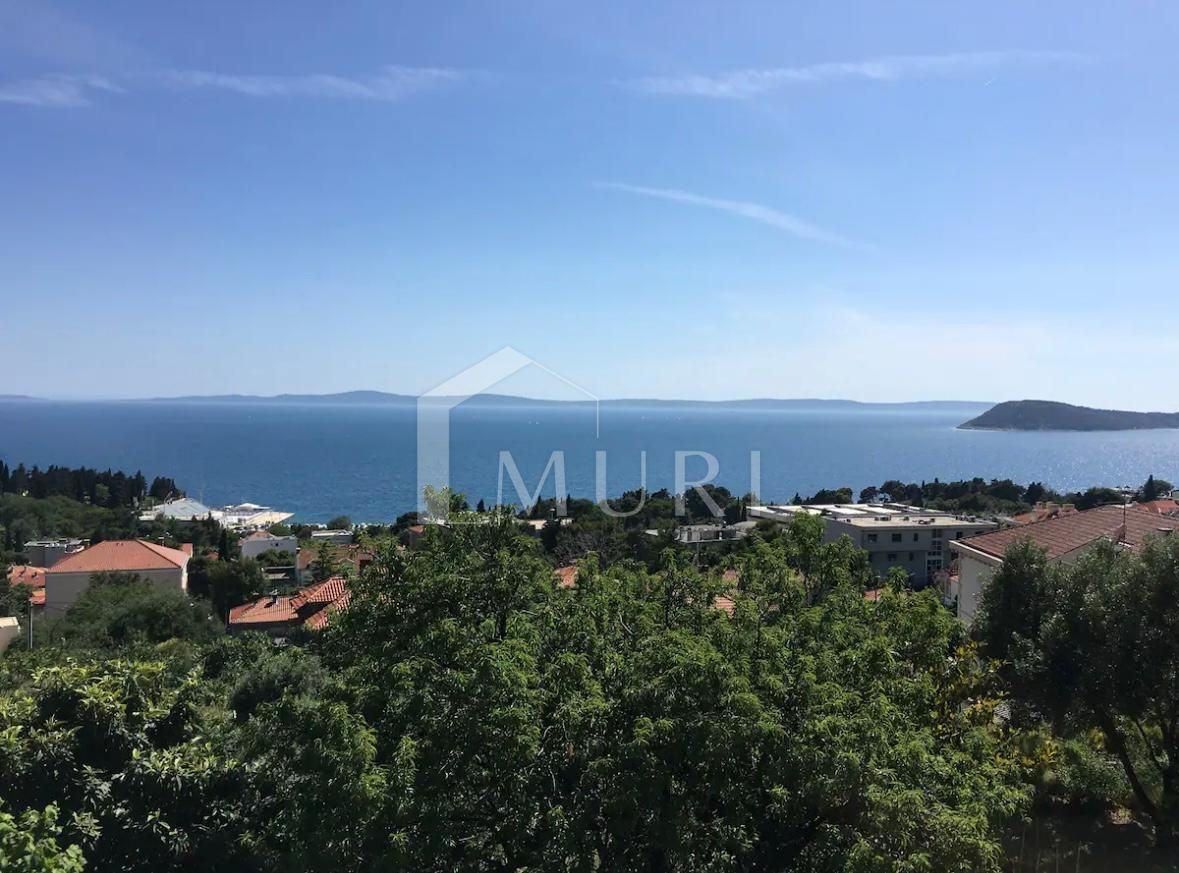 SPLIT, MEJE - PREKRASAN POGLED NA MORE 80m2 (iznajmljivanje)