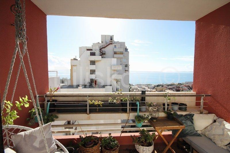 Split, Mertojak, komforan dvosoban stan, pogled na more (prodaja)