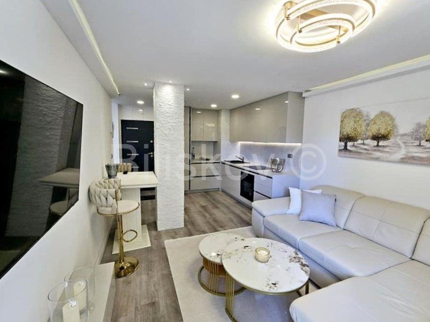 Split, Mertojak novouređen i kvalitetno opremljen stan 41 m2 (prodaja)