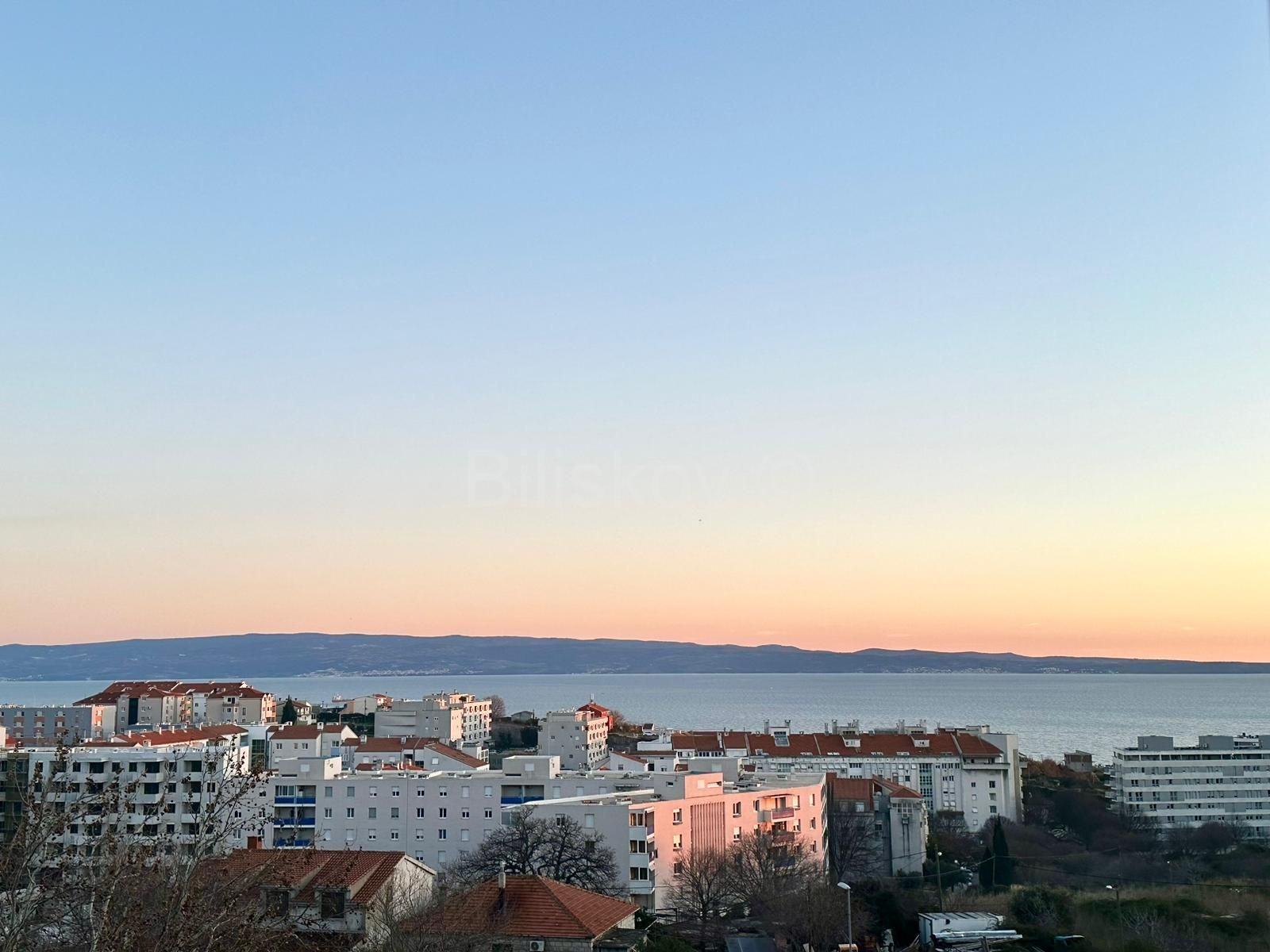 Split, Mertojak prodaja 2soban stan, pogled na more (prodaja)