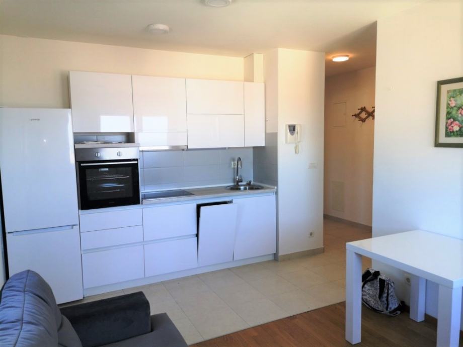 Split, Poljička cesta, 1-s stan, 35m2 + garažno mjesto- 400 EUR ...