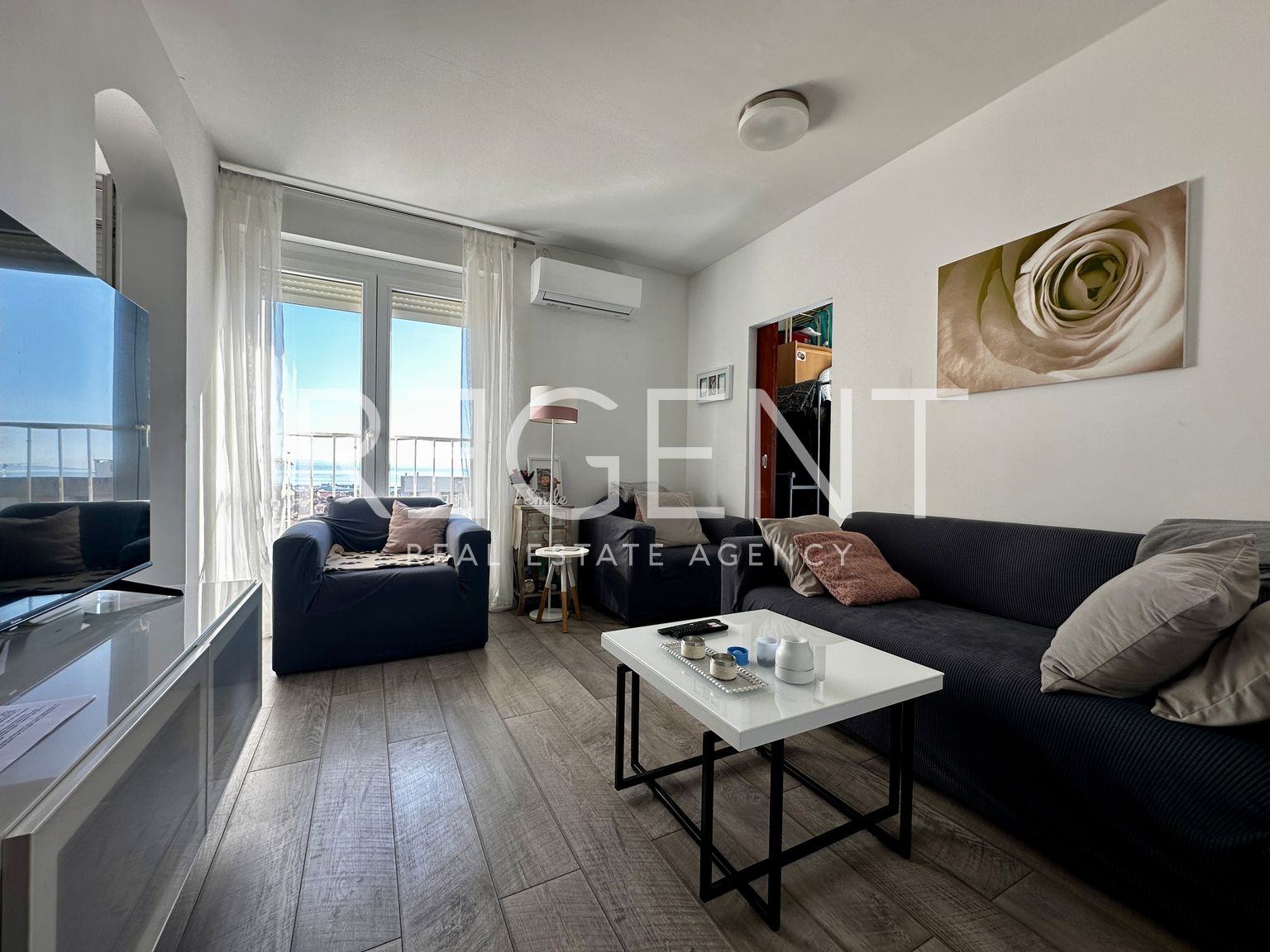 Split, Spinut - Trosoban stan sa pogledom na cijeli grad, 78 m2 (prodaja)