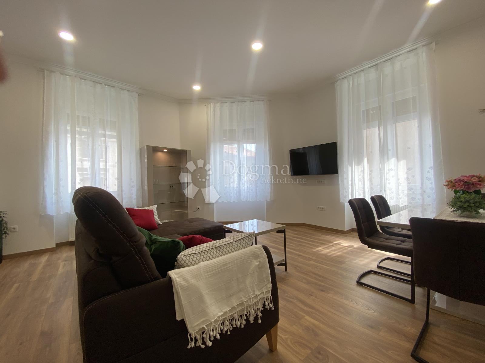 Stan 2 min od Korza (iznajmljivanje)