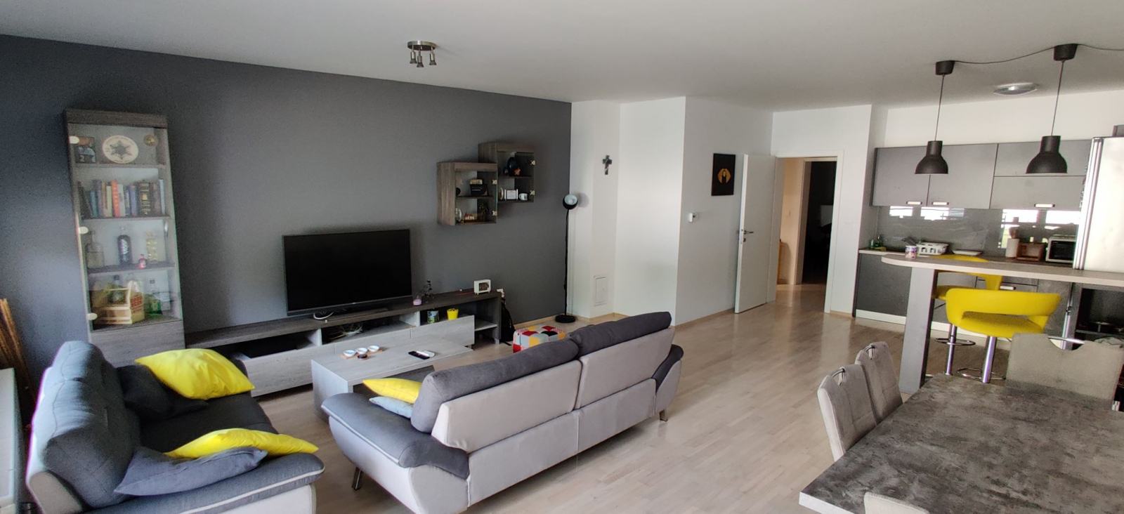 Stan s dvorištem u urbanoj vili, 107.00 m2, novogradnja (iznajmljivanje)