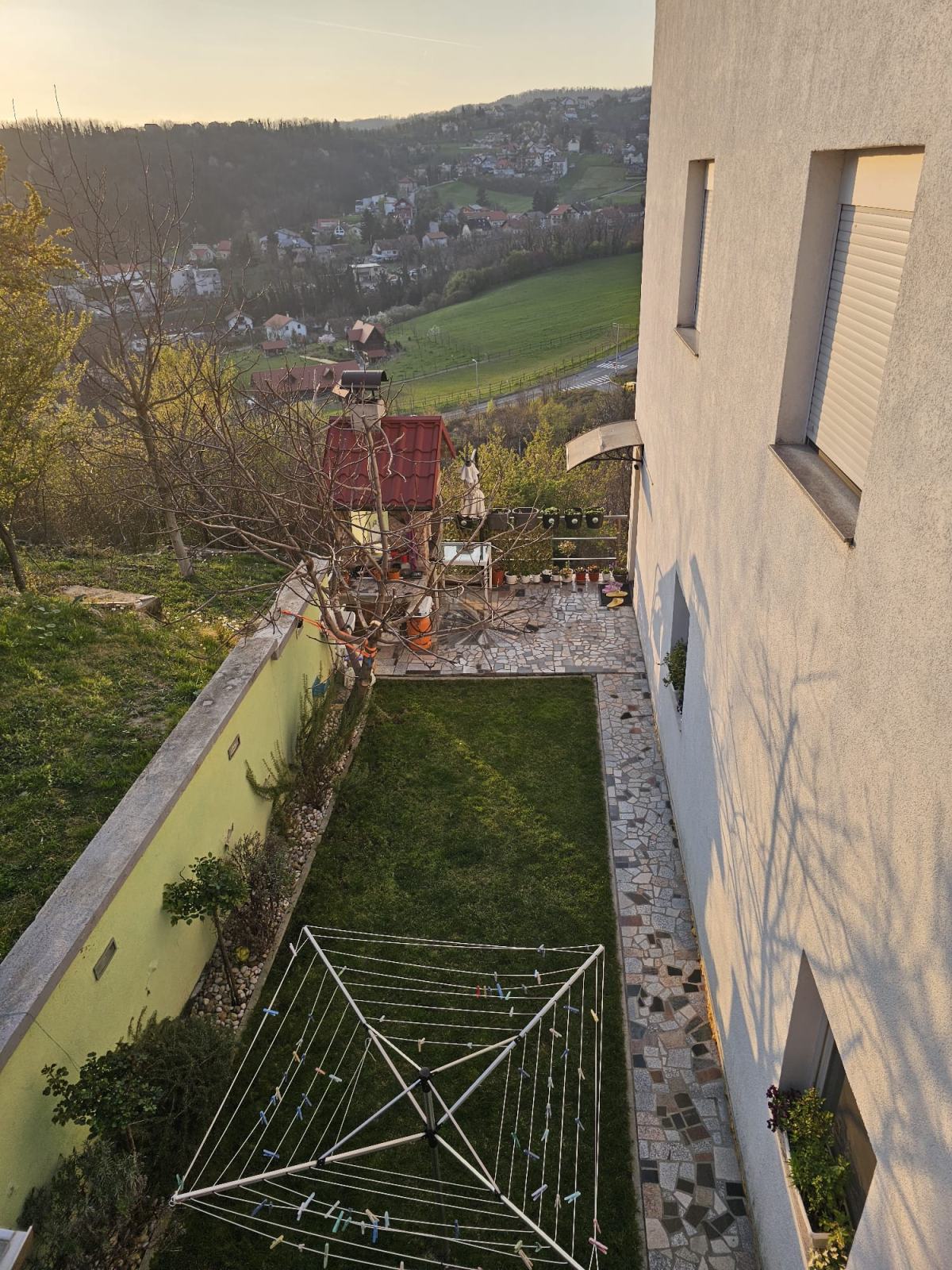 Stan- GAJNIČKI VIDIKOVAC – MIR I PRIRODA UZ PREKRASAN POGLED (prodaja)