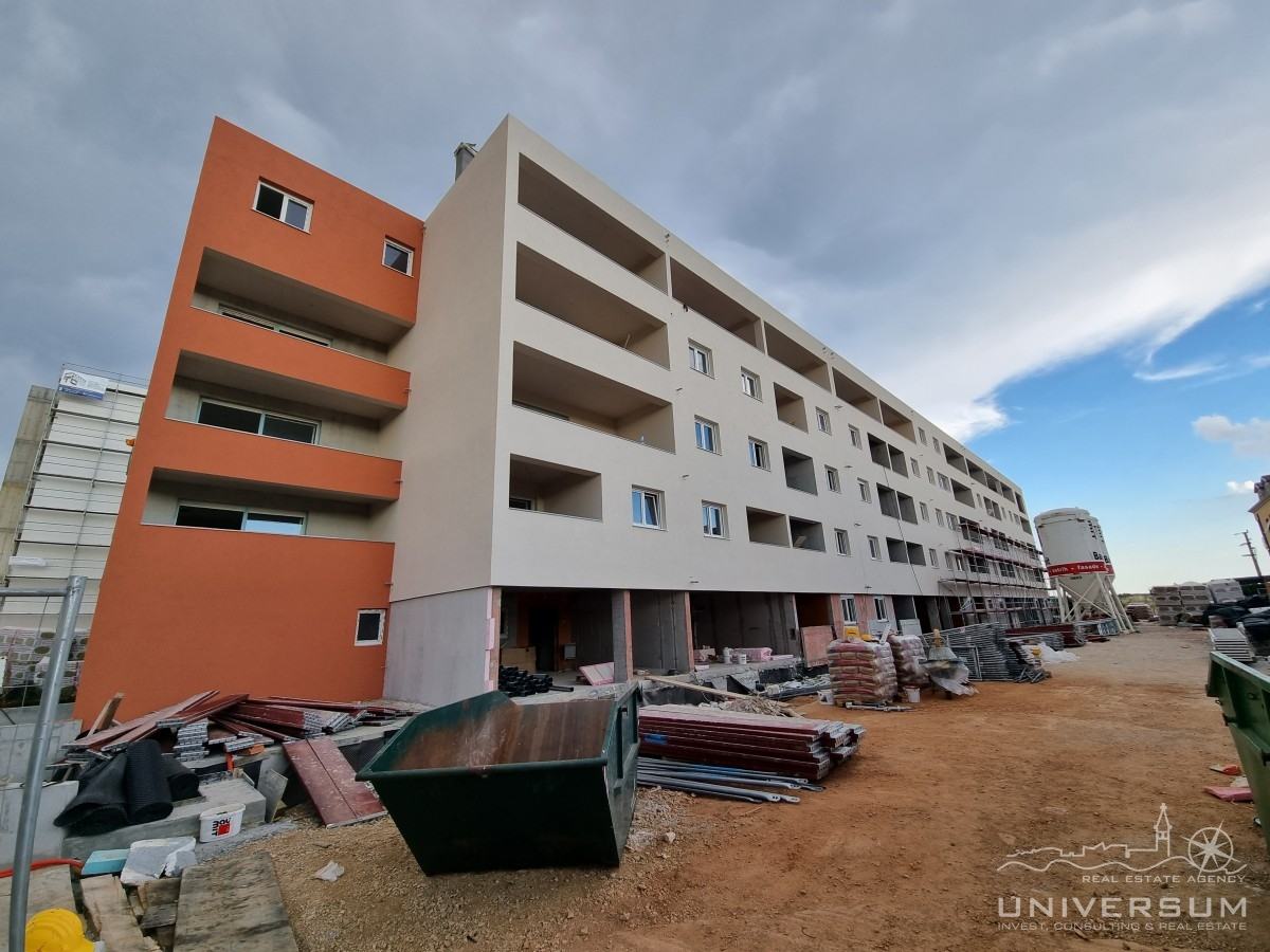 Stan u kvalitetnoj novogradnji u Umagu (prodaja)