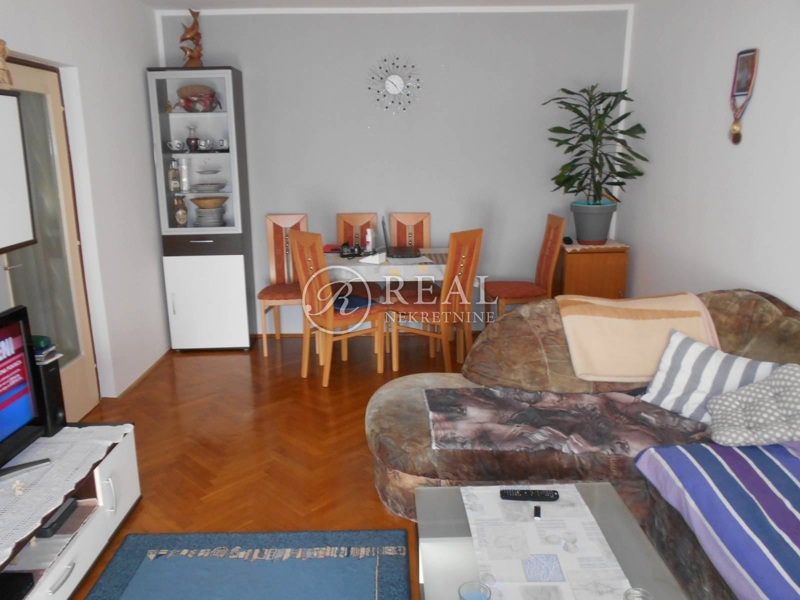 Stan u neboderu, Rastočine, 80.64m2, 3skl. (prodaja)