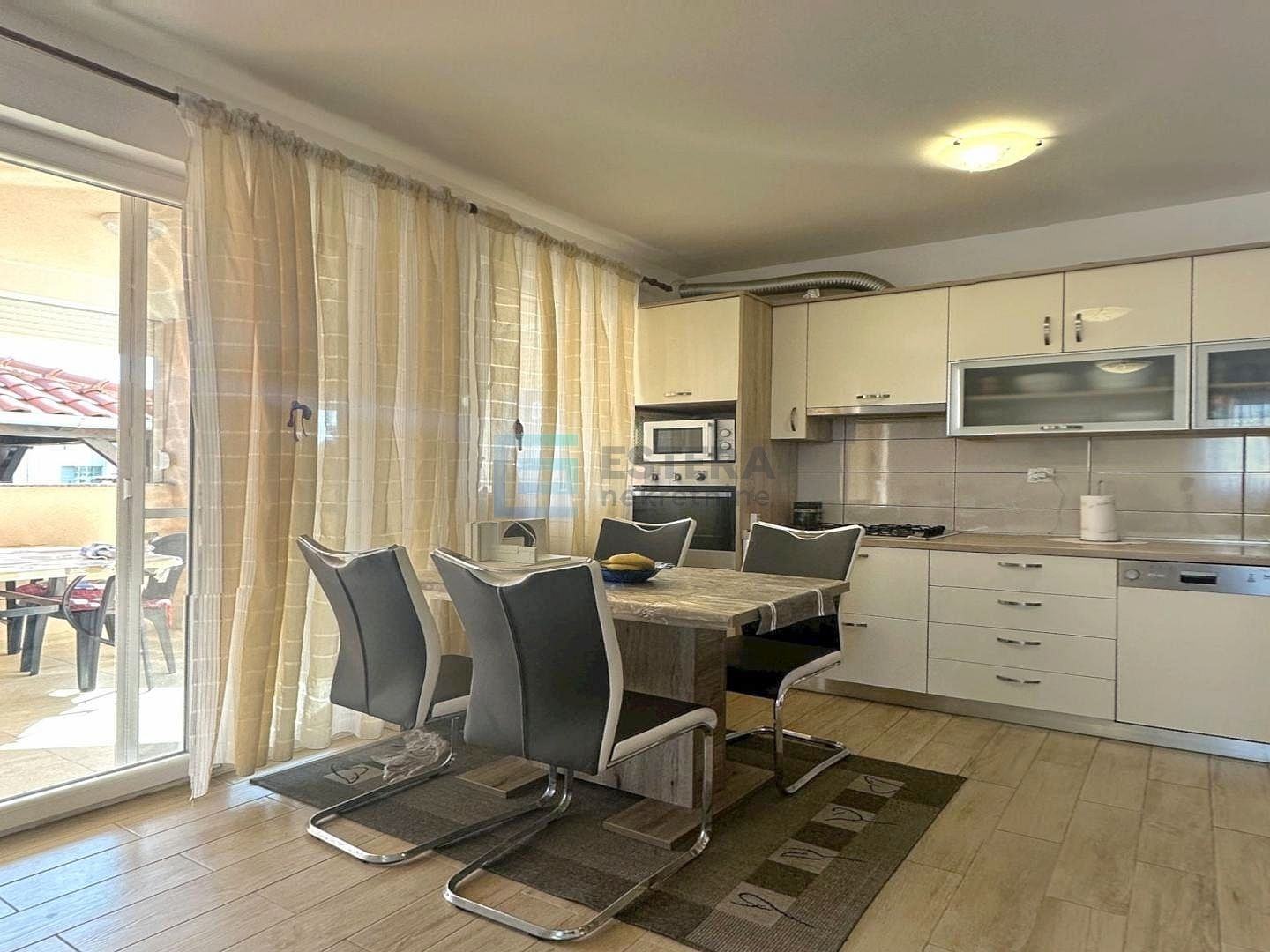 Stan PRODAJA Biograd na Moru 66 m2 (prodaja)