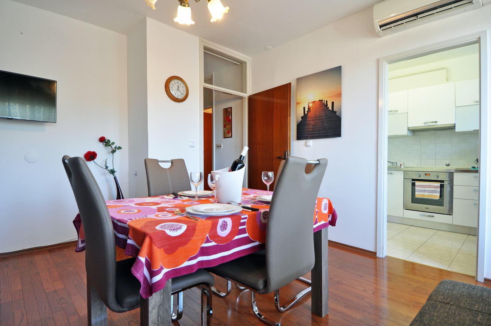Stan: Pula, 50.00 m2 (iznajmljivanje)