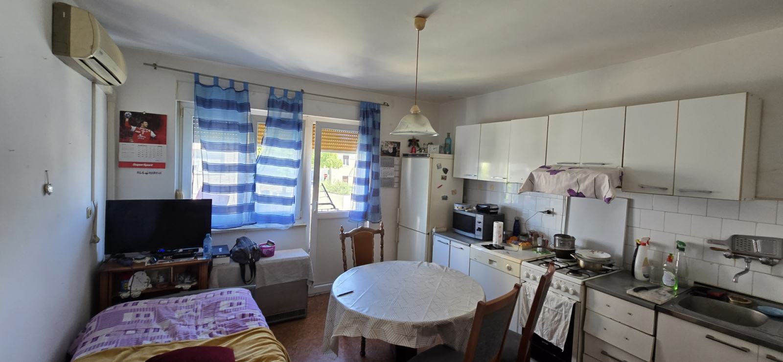 STAN PULA.STOJA.57M2.200M OD MORA (prodaja)