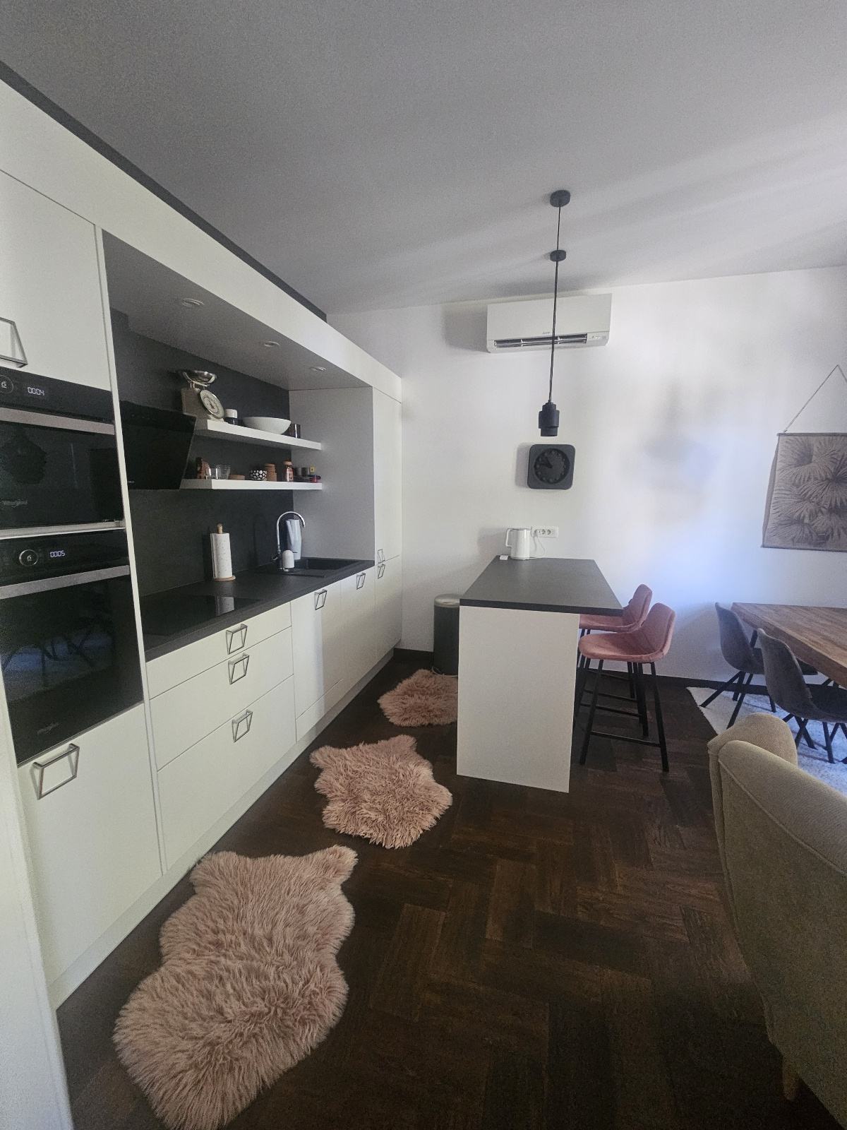 Stan R. Austrije 65 m2 (iznajmljivanje)