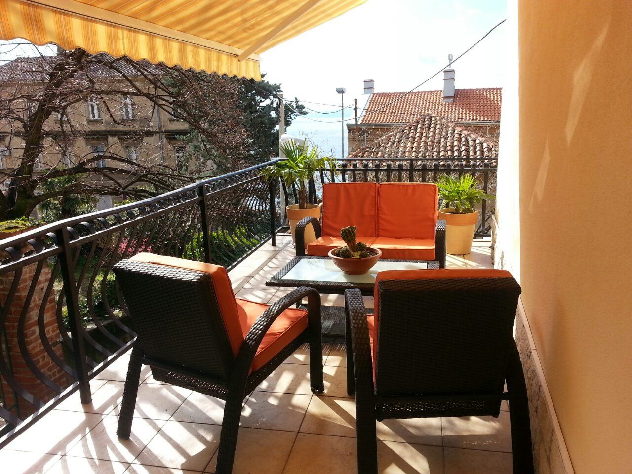 Stan: Rijeka-Pećine, 60.00 m2, sa režijama . (iznajmljivanje)