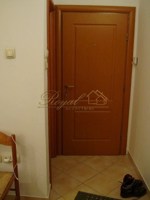 Stan Rijeka Pećine (Piramida) 24.11 m2, potpuno uređen i useljiv (prodaja)