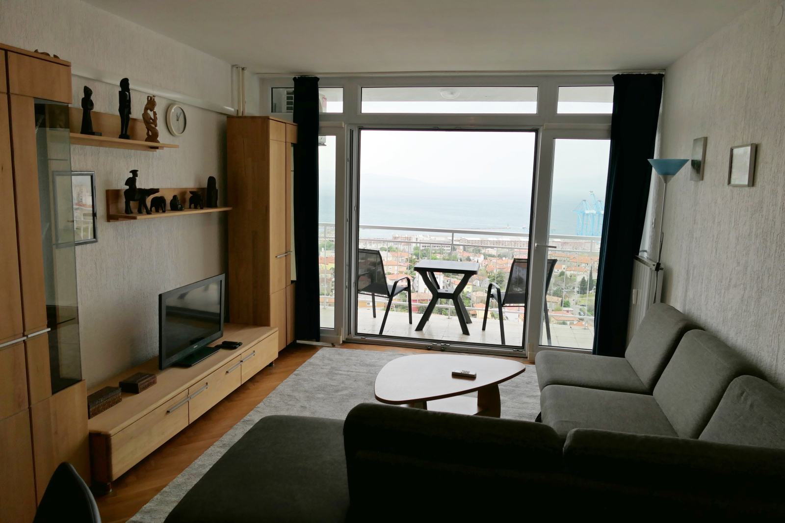 Stan Rijeka, Rastočine - 86m2, 3S+DB, balkon s pogledom na more ...