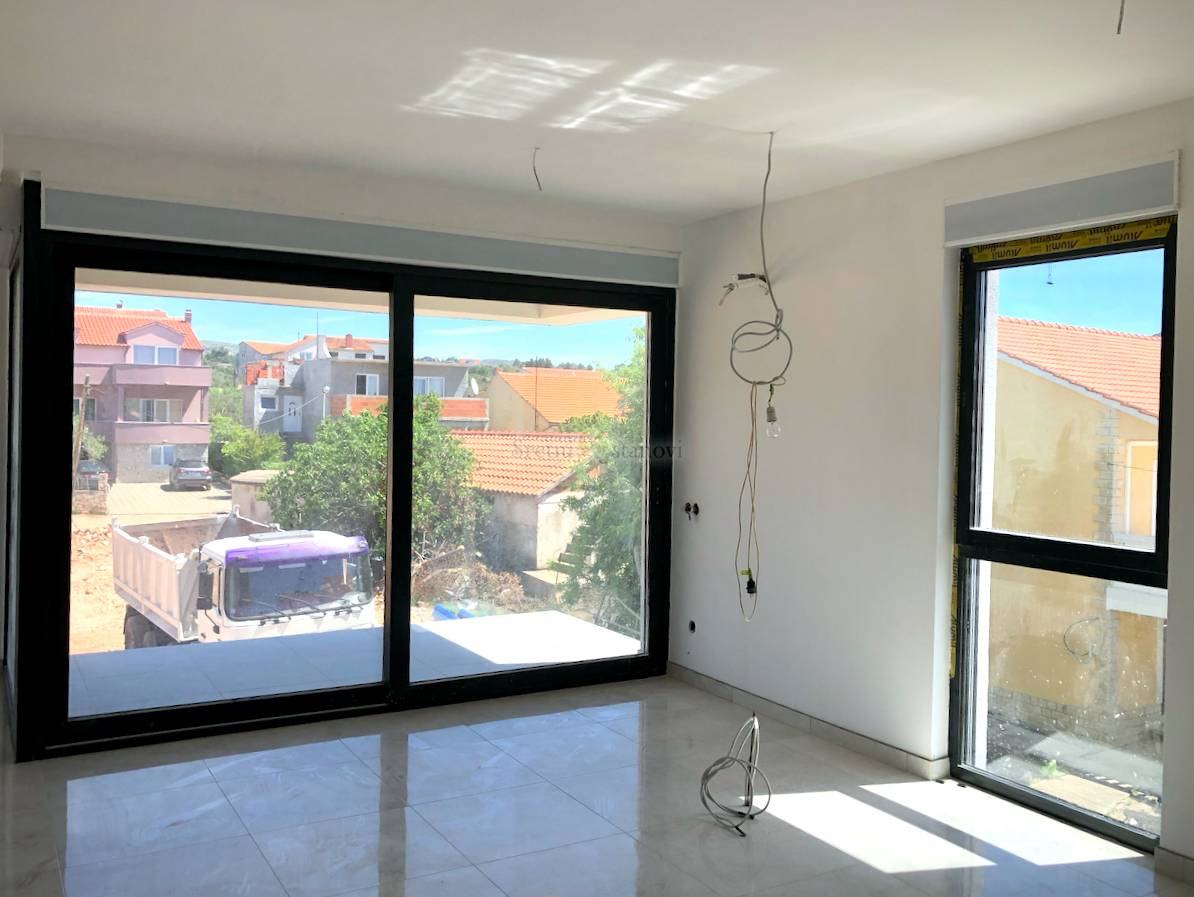 Stan Šibenik, Brodarica, 2S+DB, 68.98 m2, parking u cijeni, blizina mo ...