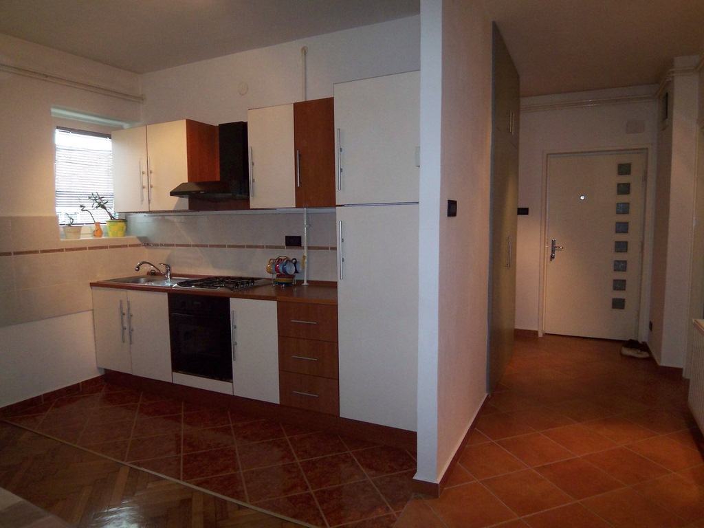 Stan 72m2, moderno uređen, PRILIKA ! (prodaja)