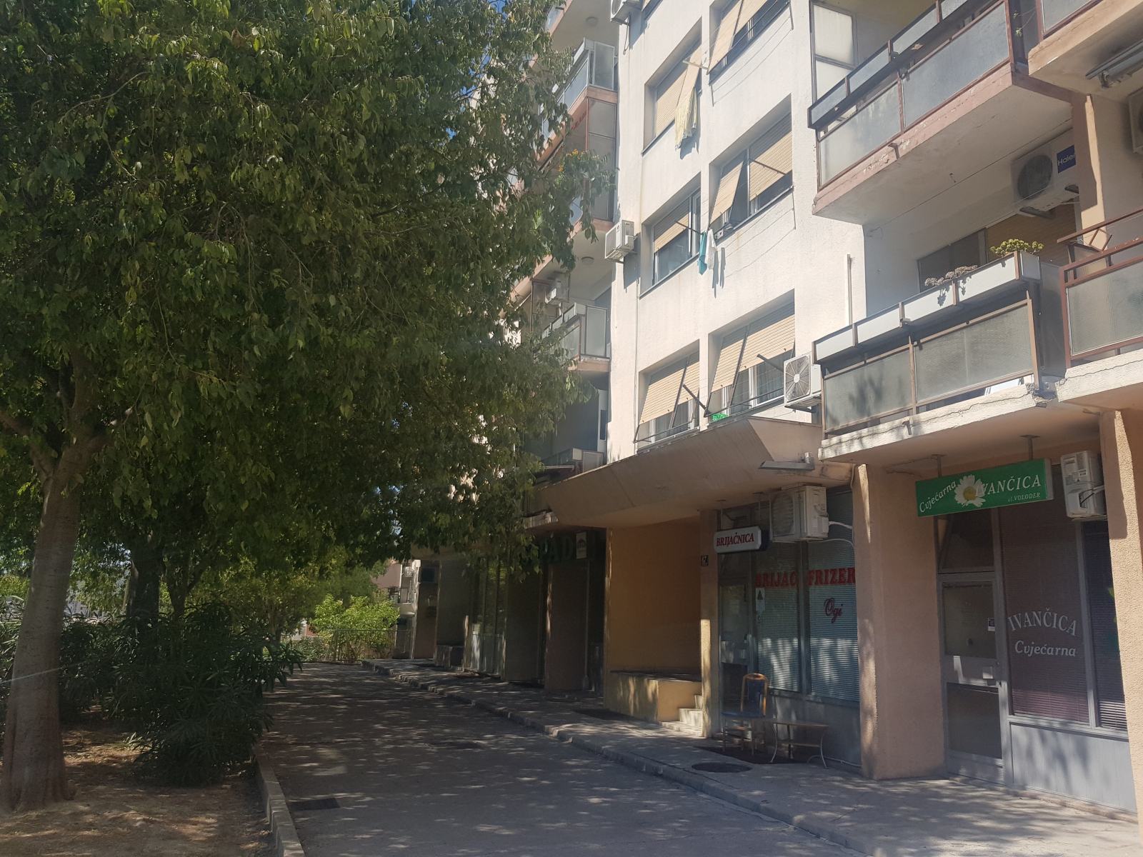 Stan: Split, Plokite 64.00 m2,dvosoban 125000E (prodaja)