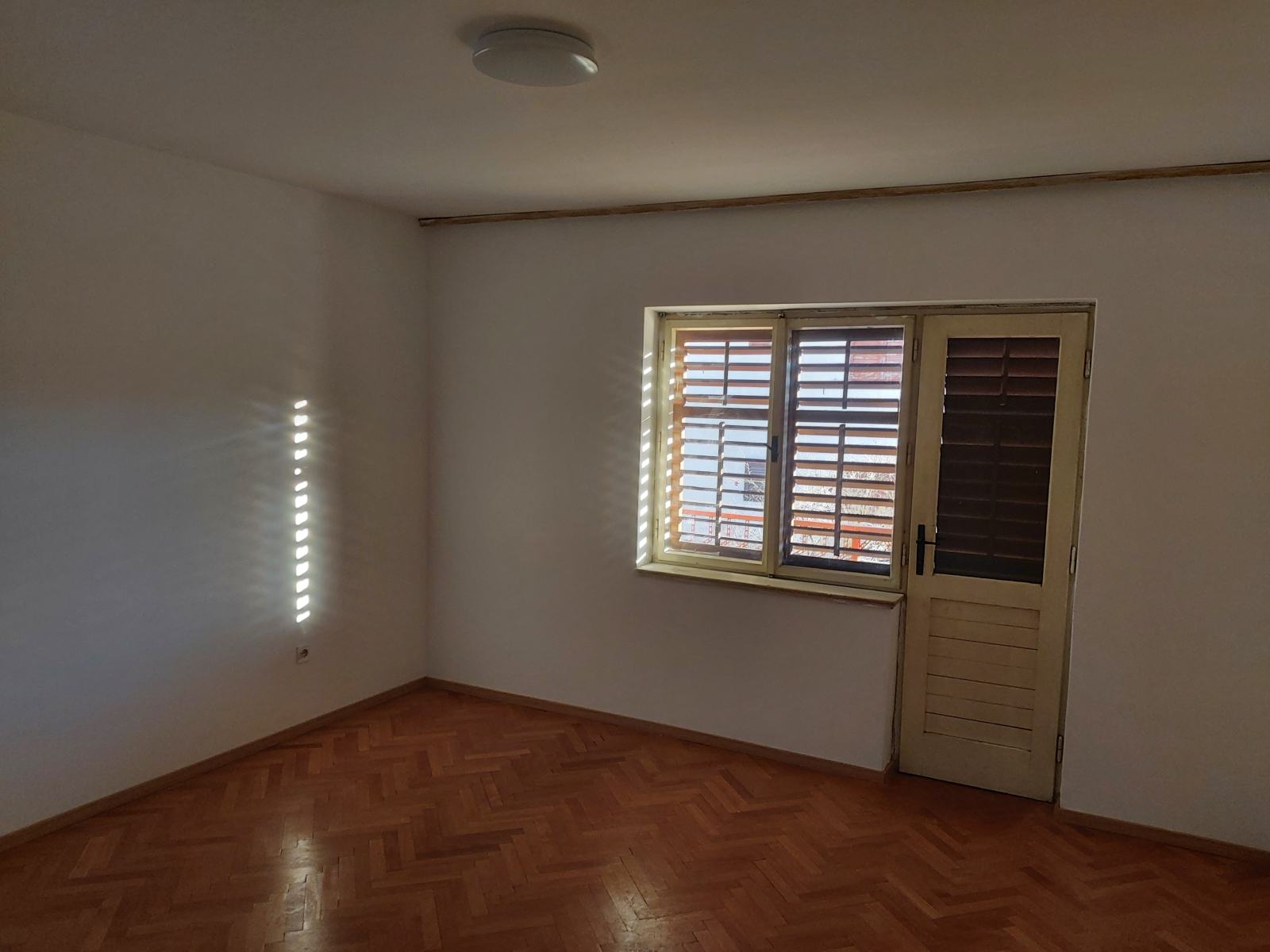 Stan: Split, 90.00 m2 brda (iznajmljivanje)