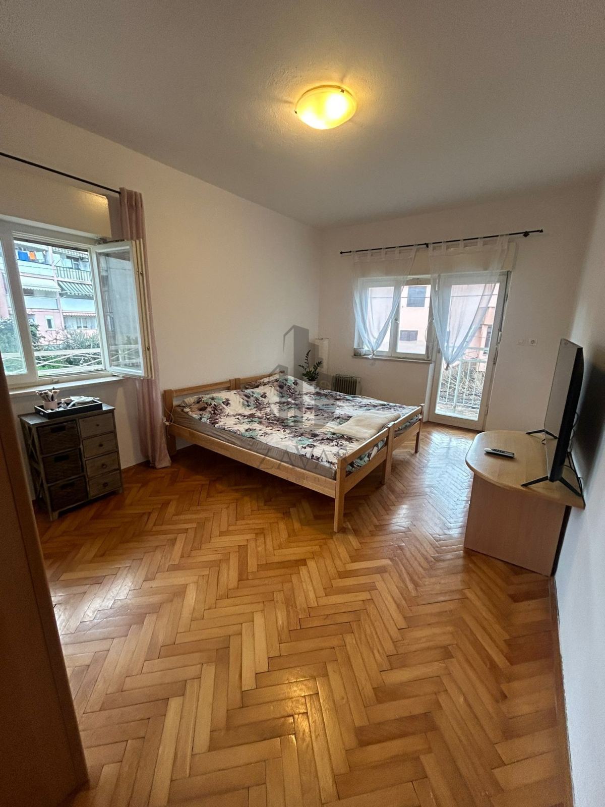 Stan: Split, Brda - 65m2 - balkon (prodaja)