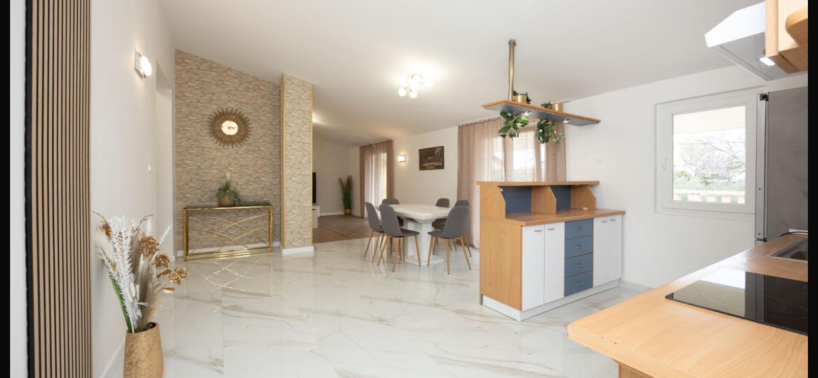 Stan: Split, Dragovode, 100.00 m2,dugoročno (iznajmljivanje)