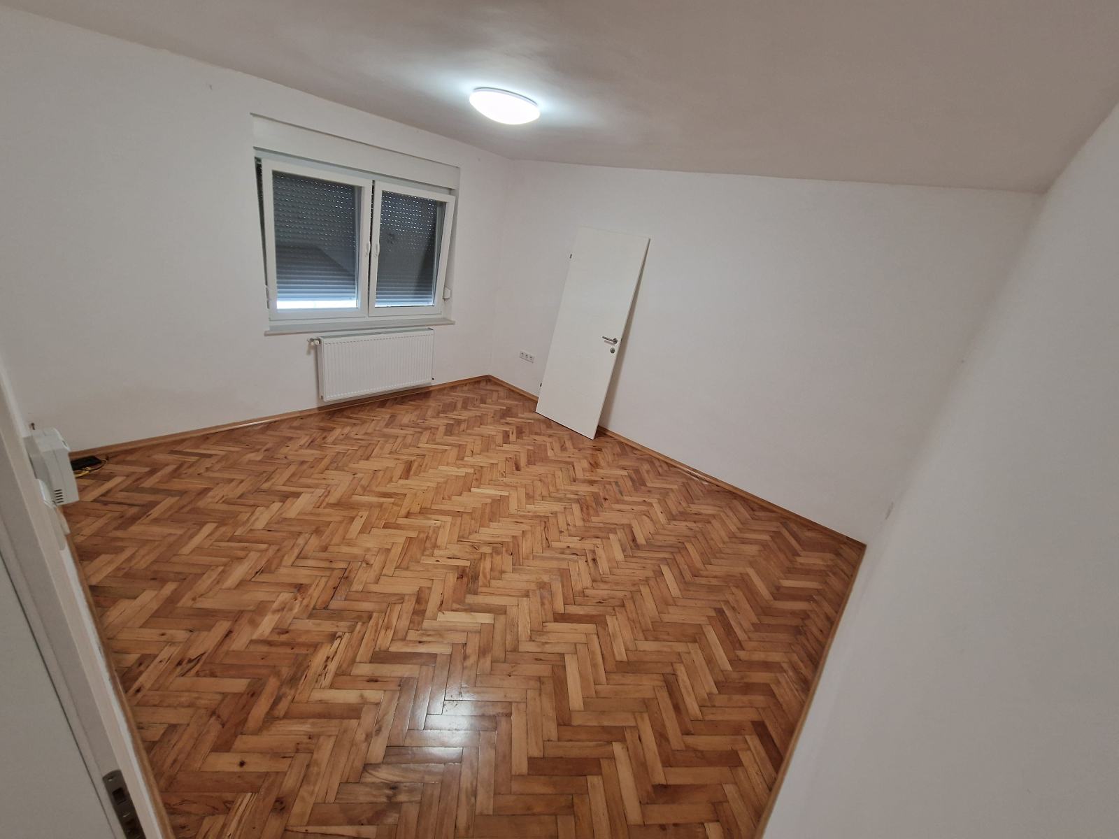 Stan: Zagreb (Centar Dubrava), AKCIJA, 71.00 m2, uređeno, prizemlje ...